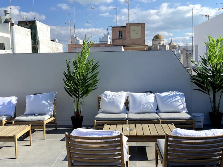 Boutique Hotel De 5 Apartamentos De Lujo Oma Cadiz - Cadix