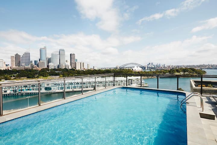 Luxury Seidler Apt, Rooftop Pool, Sweeping Views - Sydney