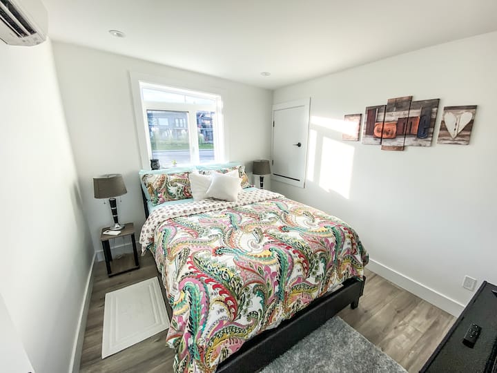 Ocean View Suite W/ Free Parking+wifi - Campbell River