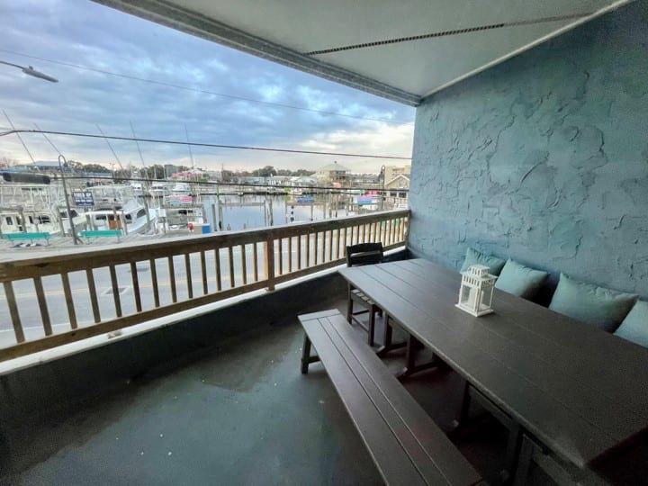 Canal Front Condo Steps From The Beach! - 卡羅萊納海灘