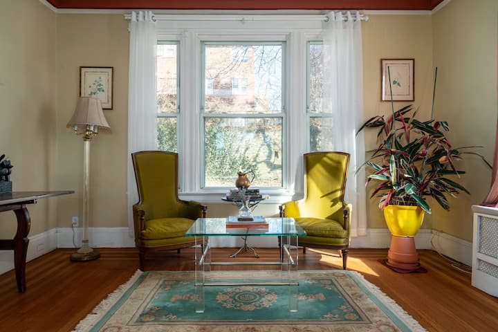Victorian Gem, 15 Min To Nyc, On Lively Mclean Ave - Washington Heights, NY