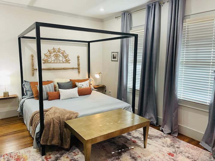 Best Nest City Loft-onsite Parking & Walk Downtown - City View, SC