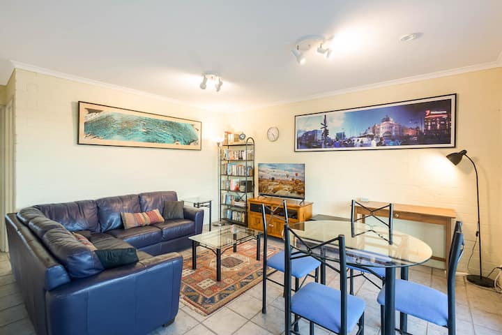 Blue Waters Unit 4 - 2+ Nights - Eden