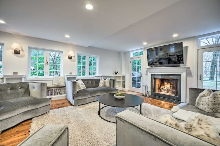 Sprawling Retreat W/ Private Beach Access! - New Buffalo, MI