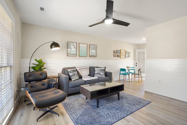 Modern Beach Bungalow | Walk Everywhere! - Mount Pleasant, SC
