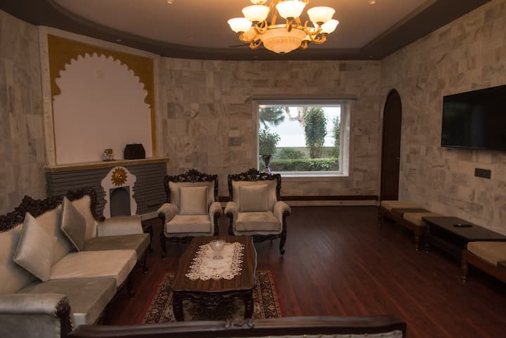 Ground Floor Of Elegant  Marble Villa By The Lake - Udaipur