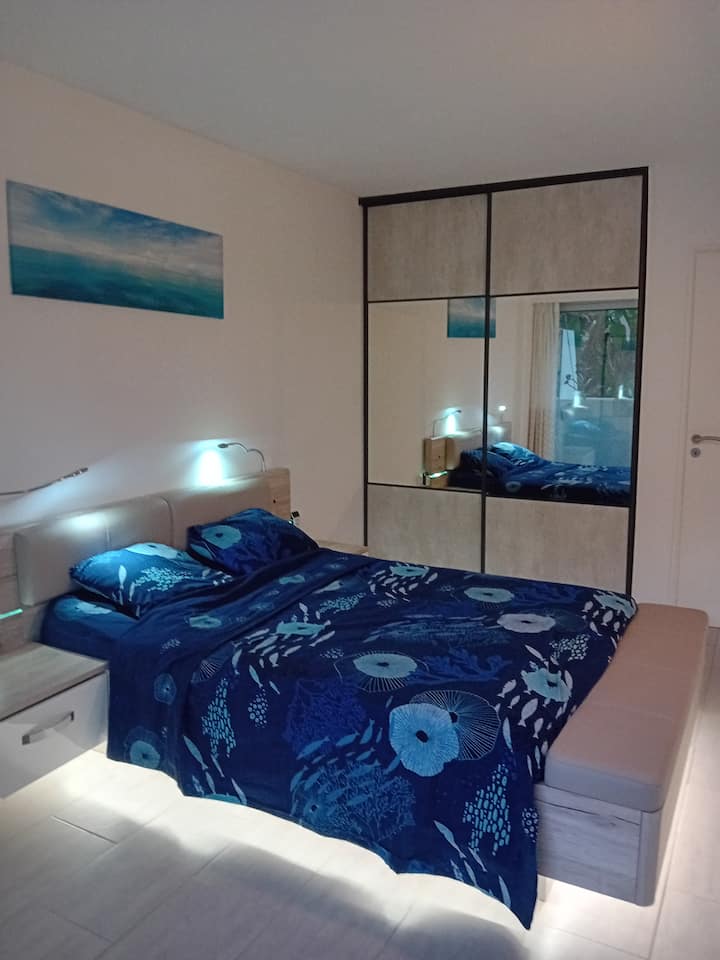 Appartement En Résidence Privée Avec Piscine - Menton