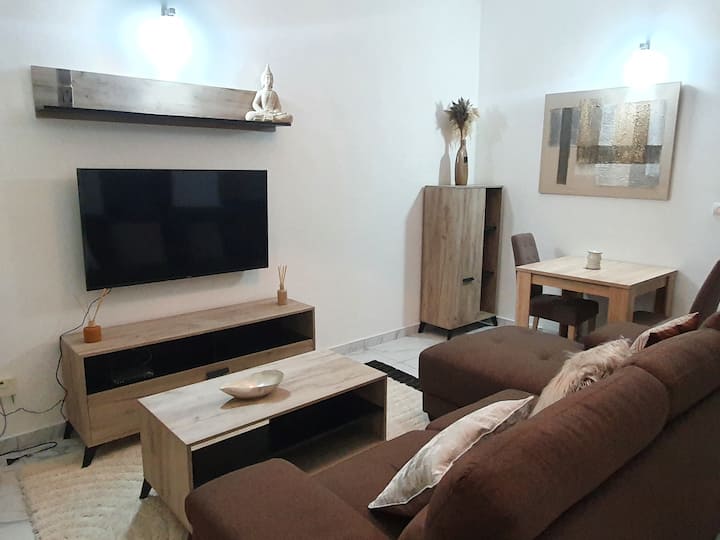 Charmant Appartement 1 Chambre Calme Et Sécurisé - Libreville