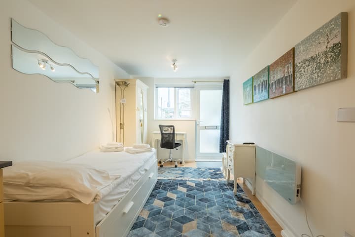 Lovely Flat - Excellent Location & Free Parking! - Cambridge