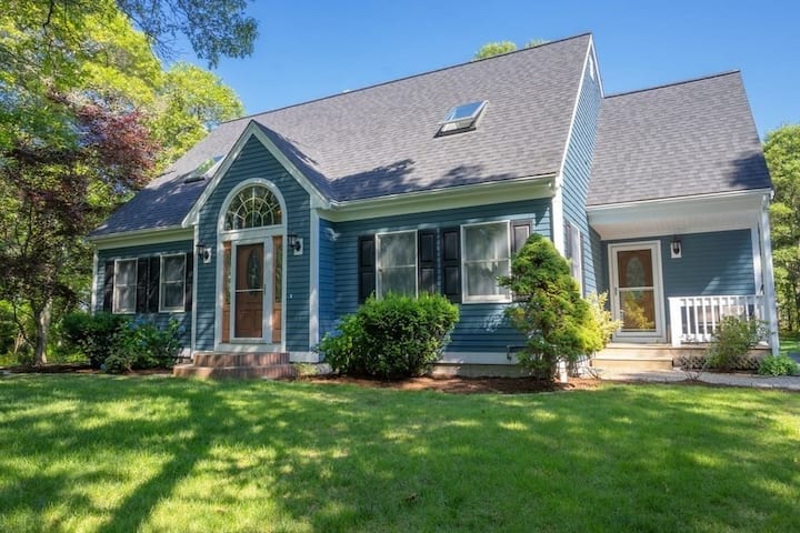 Decor Galore. Super Stylish And Cool. Has It All! - Falmouth, MA