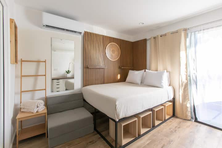 Cozy, Sunny Suite W/private Bath/private Entrance - Encinitas, CA