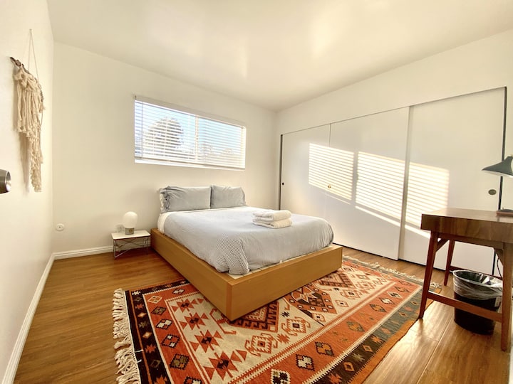 Hip Modern 2bd Apartment In Chinatown - ロサンゼルス