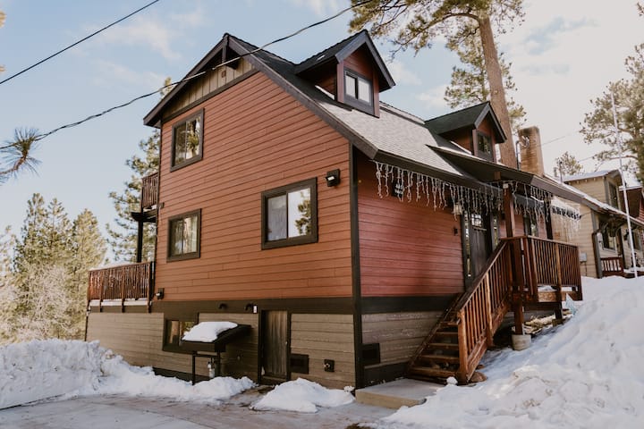 Big Bear Lake Getaway | Spa | Sauna | Bbq |Village - Big Bear Lake, CA