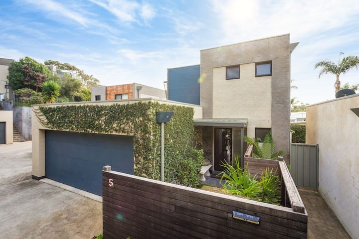 Tathra Hideaway – Steps From Town & Beach - Tathra