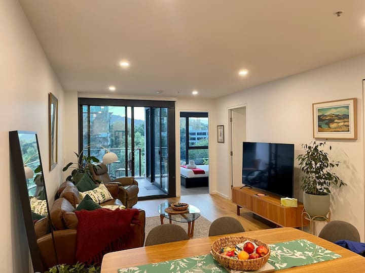 Modern 2br Apartment In The Heart Of The City - Canberra