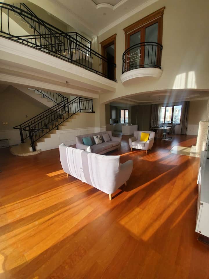 Cheerful 4-storey House With Indoor Fireplace - Ulanbator