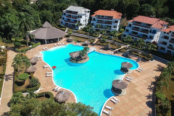 Lovely 2 Bedroom Condo With Pool - Sosúa