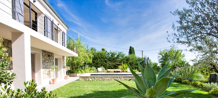 Magnifique Villa Avec Piscine, Vue Mer ! - Valbonne