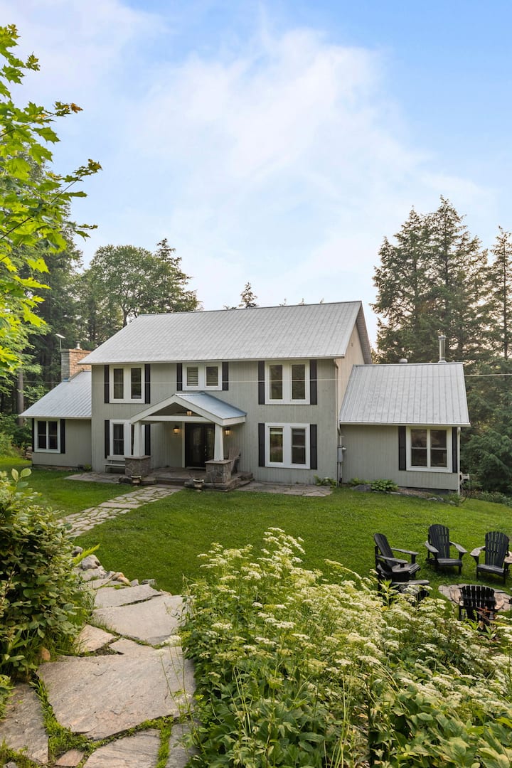 Limberlost Lodge Vacation Rentals & Homes - Ontario, Canada | Airbnb