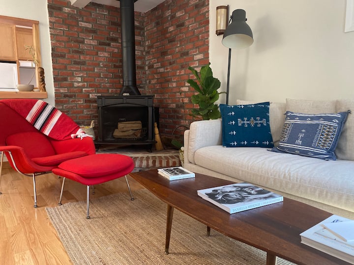 Artistic Beach Bungalow Steps From The Sand - Culver City