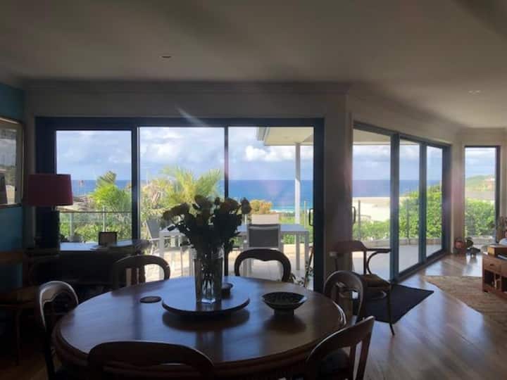 Forster Beach Top Floor: 4br, 2 Bath & Ocean Views - Forster