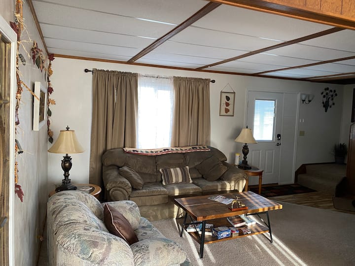 B- Clean, Quiet, Discounts/long Stays, Private - Wyoming