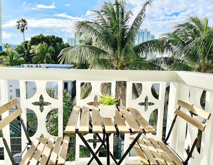 New! Beautiful Apt |Beach 6'walk|balcony & Parking - South Beach, FL