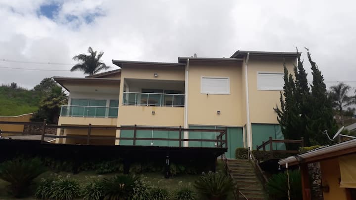 Casa De Campo Com Uma Vista Incrível. - Extrema