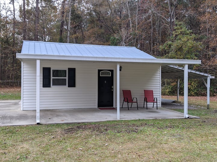 Cute, Clean Detached Guest House - Summerville, SC