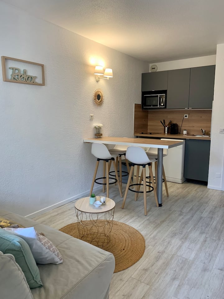 Studio Rez-de-jardin Avec Piscine à Juan-les-pins - Antibes