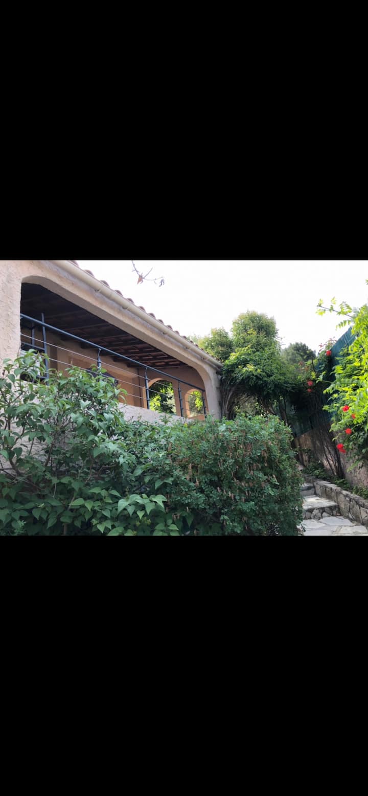 Superbe Haut De Villa Piscine Bbq 15km De La Mer. - Cuges-les-Pins