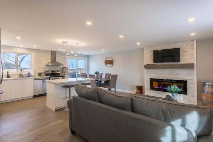 Niagaras Icewine Festival Chateau W Fire Table - Niagara-on-the-Lake