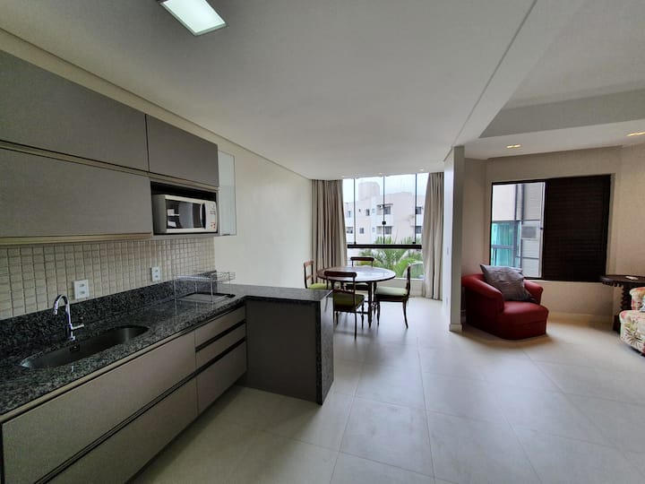 Triplex Apartment, On The Second Block From The Beach, In The Center Of Canasvieiras. - Florianópolis