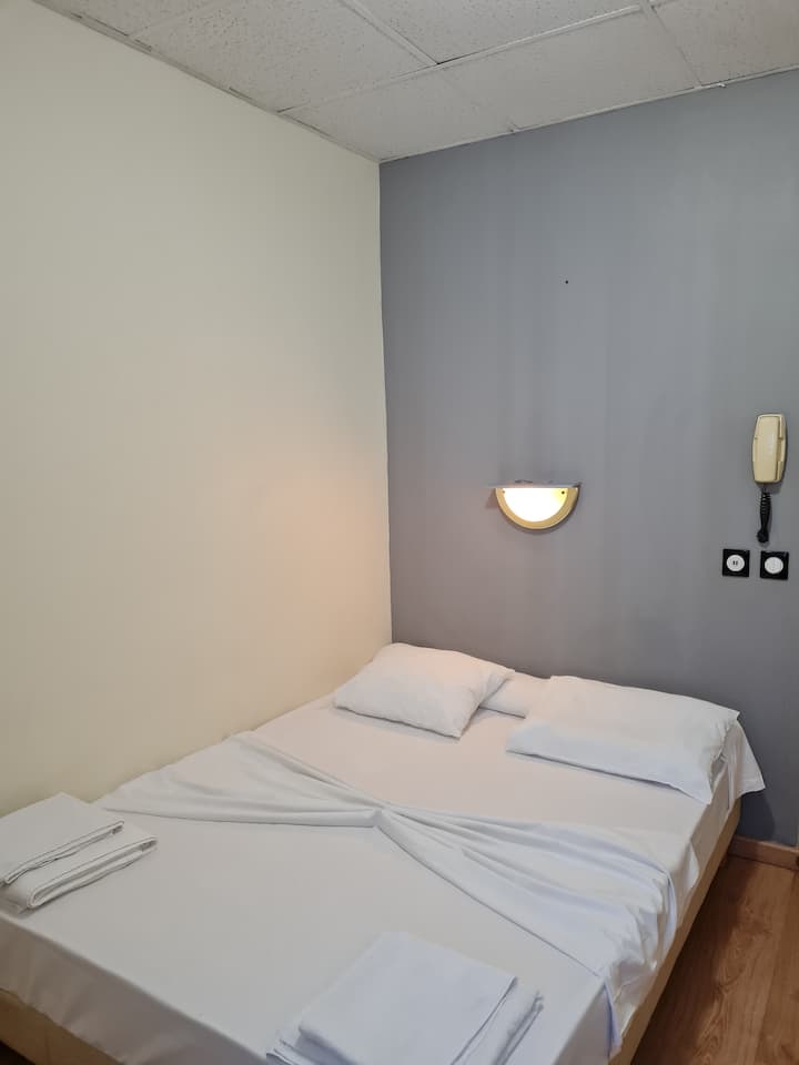 Chambre Pour 2 Personne à 300 Mètre De Sanctuaire - Lourdes