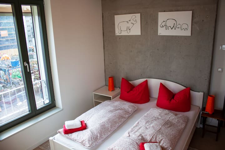 Karibuni Bed & Breakfast Doppelzimmer Ii - Berlin