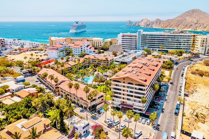 Prime Location & Resort Access | Marina Sol Resort - Cabo San Lucas
