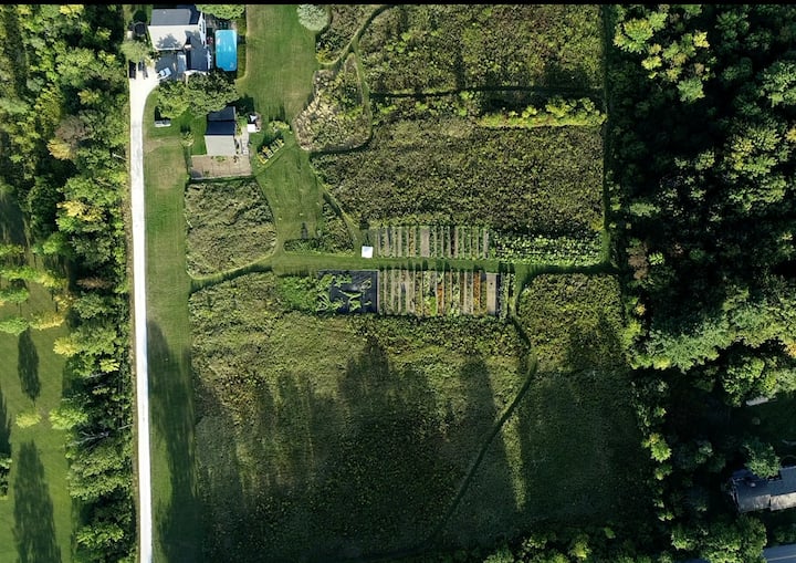 Cozy, Vermont Home On 12 Acres - Shelburne, VT