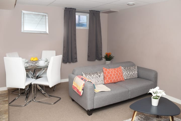 Luxurious 2 Bedroom Basement Suite - Winnipeg