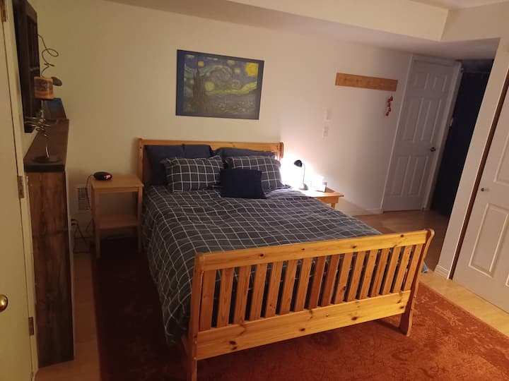 Bright, One-bedroom Suite In Smithers - Smithers