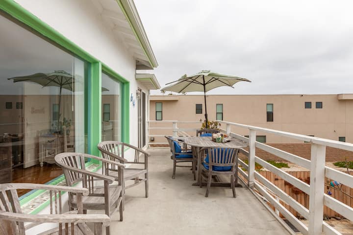 Beachfront Strand Cottage 2 Bed 1 Bath Upper Unit - Oceanside, CA