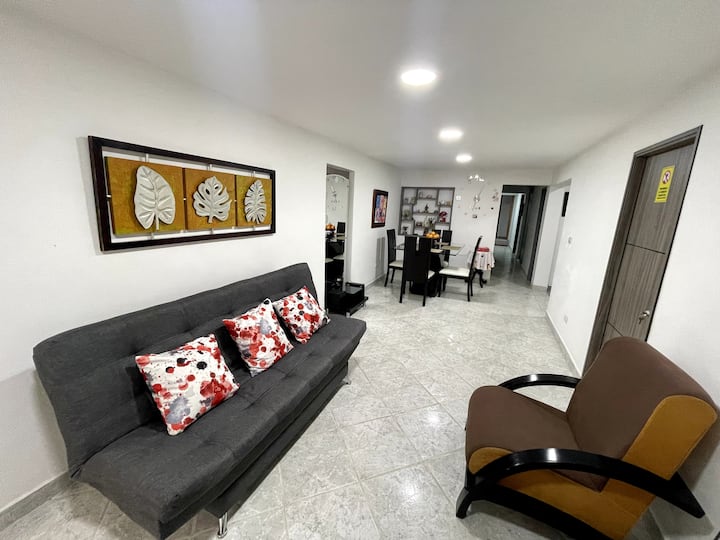 Comfy And Well Located Family Home. - Bello
