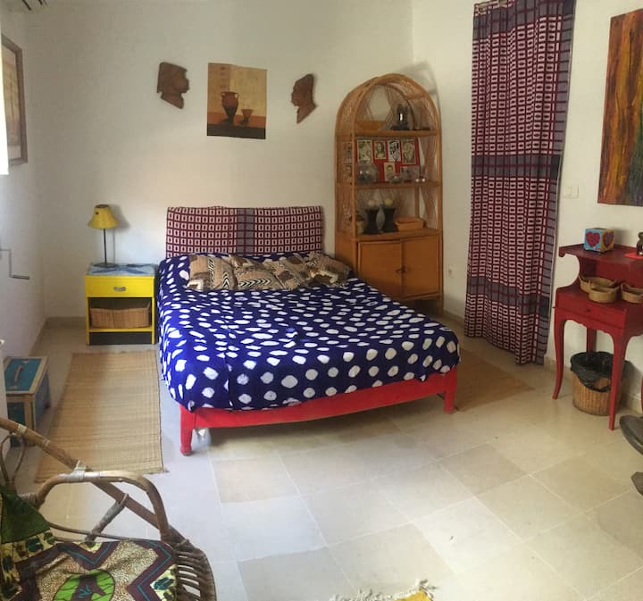 Chambre Avec Sdb (Pour Femmes) 10mn De L'aéroport - Tunis