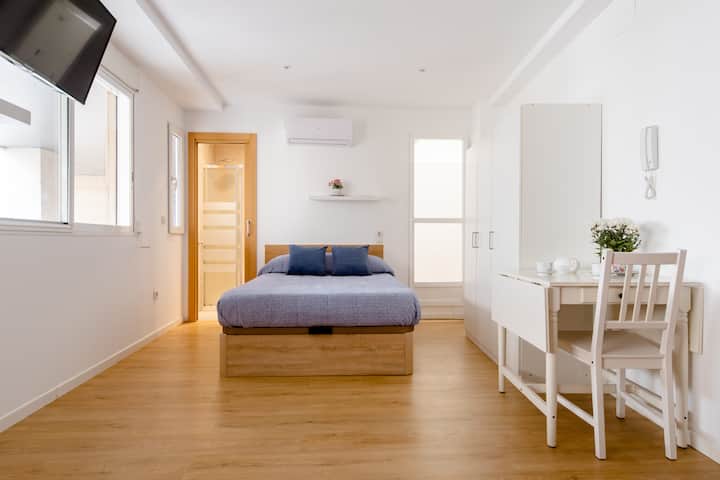 Loft En Torres De Serrano, Centro Valencia Y Wifi - La Torre