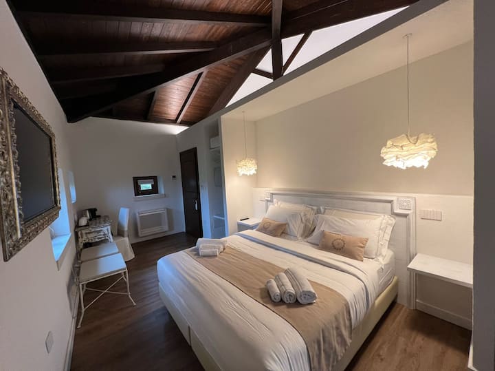 Camera Rubino - Corte Maddalena - Capoterra