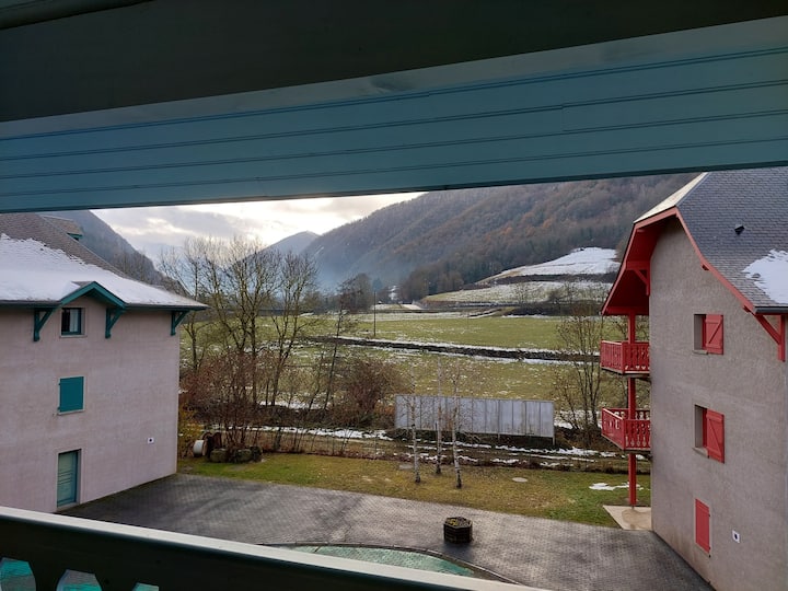 Appartement Arreau Dans Residence Avec Piscine - Lac de Bareilles