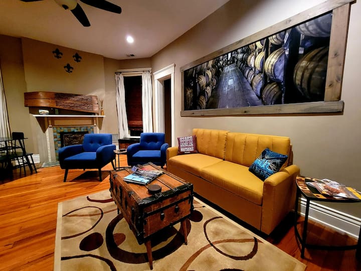 Charming Bi-level Apt In The Original Highlands - Louisville, KY