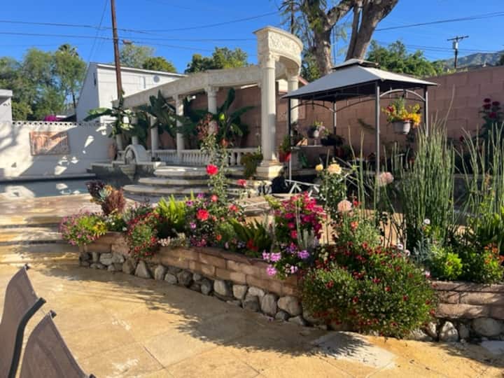 Cheerful Guest House With Pool - Burbank, CA