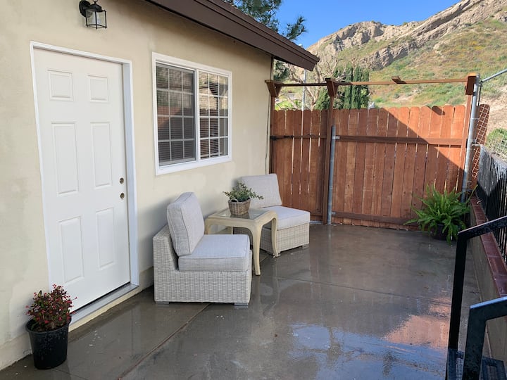 Entire Guesthouse- Long Term Stay, Santa Clarita - Santa Clarita, CA