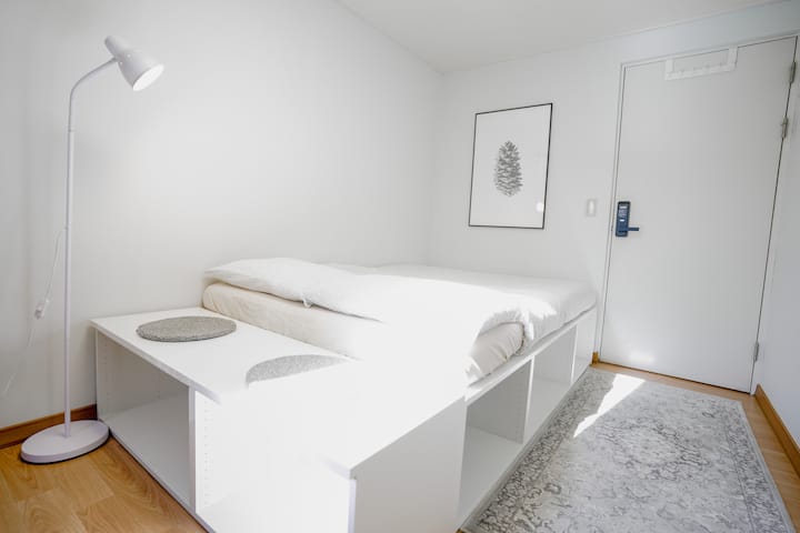 [Hongdae]affordable, 7 Min From Subway - South Korea