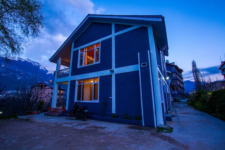 Moreish Cottage: Entire Villa Of 6 Rooms - Manali